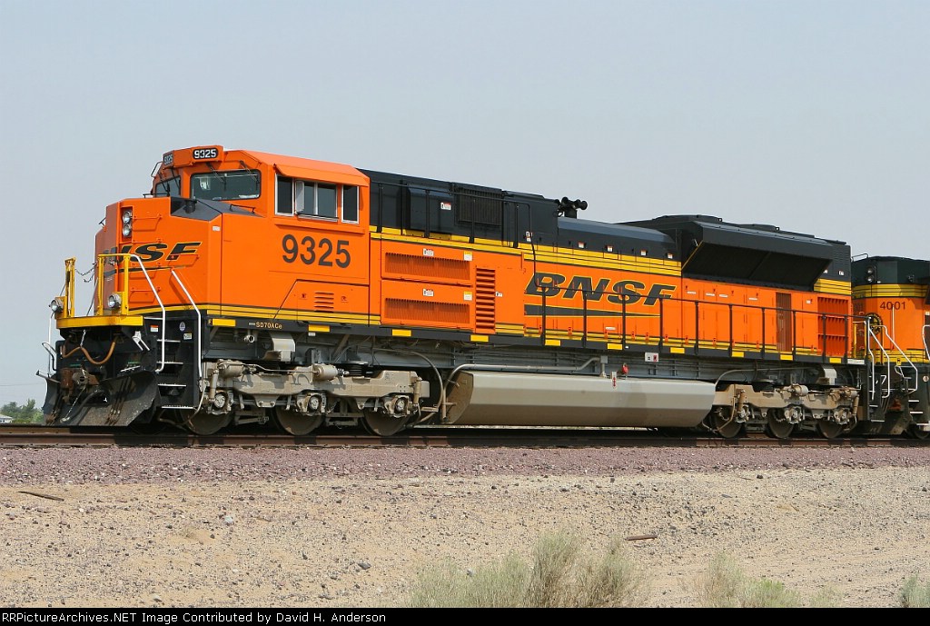 BNSF 9325